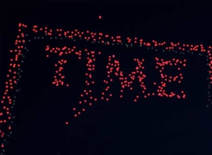 958 Drones pour une Couverture Aérienne du Time Magazine - MaxiTendance