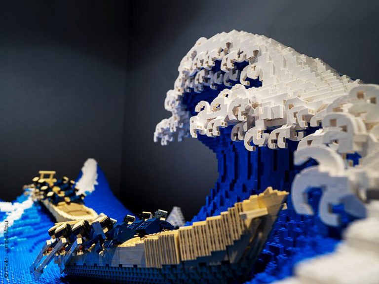 La Grande Vague de Kanagawa en LEGO par Jumpei Mitsui - MaxiTendance